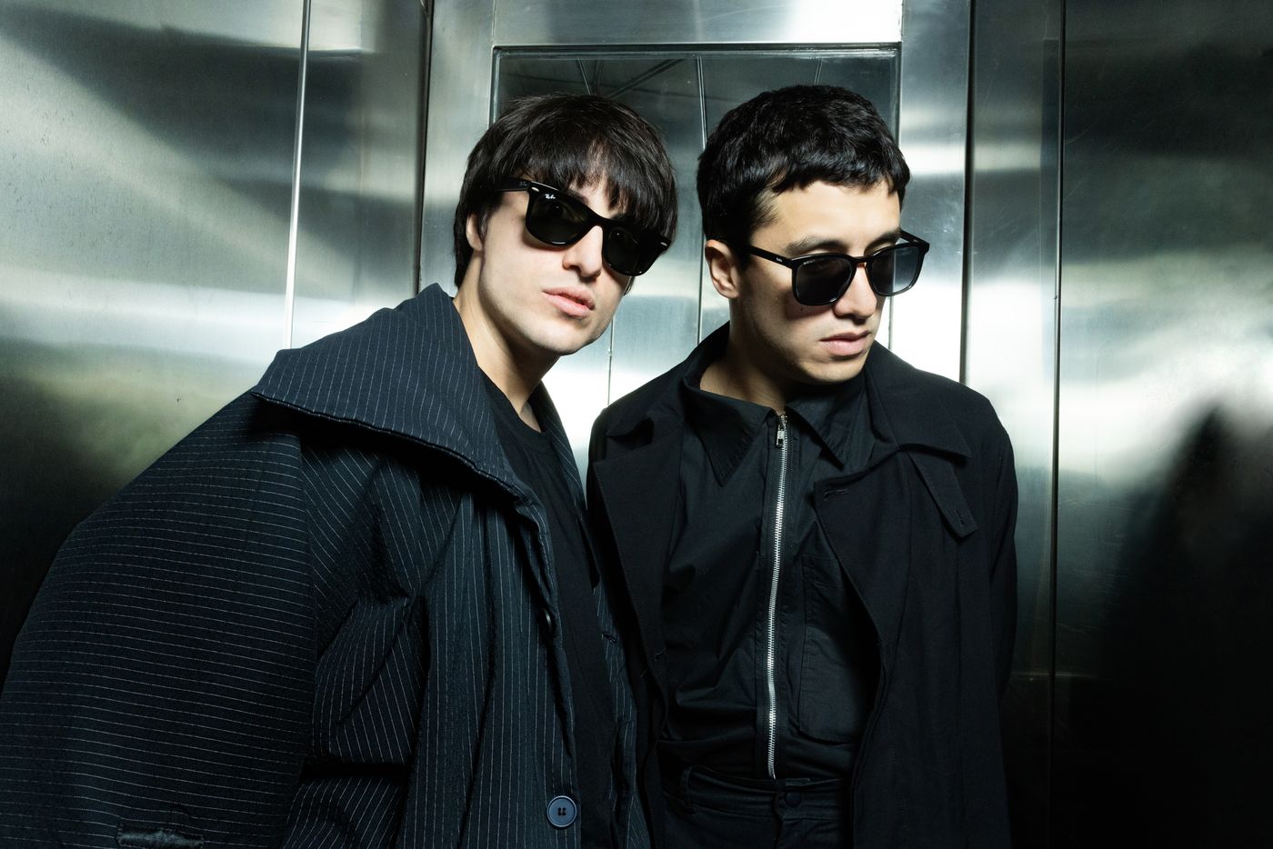 Peces Raros lanzó Artificial, su quinto álbum de estudio