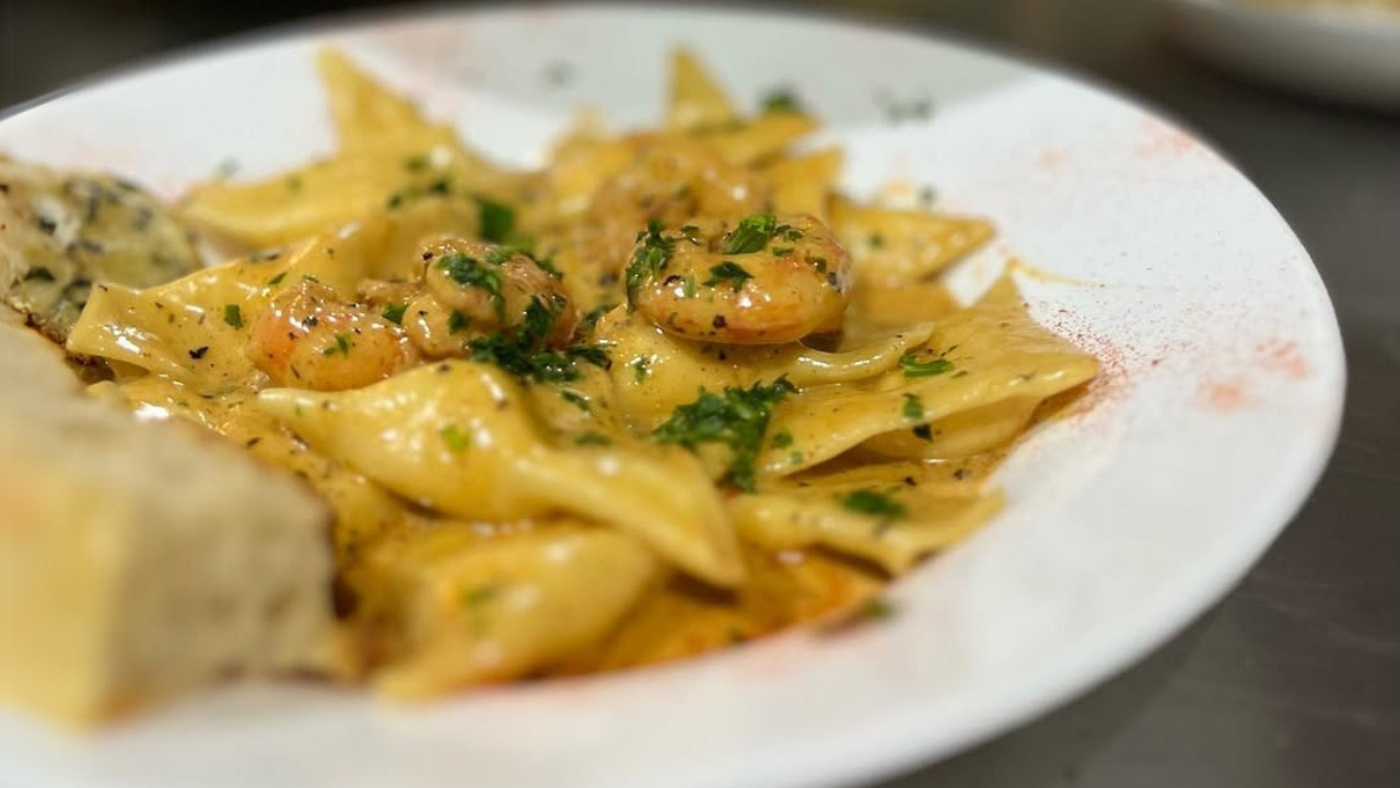 El pueblo a 2 horas de La Plata que se convirtió en el nuevo destino gastronómico rural en la ...