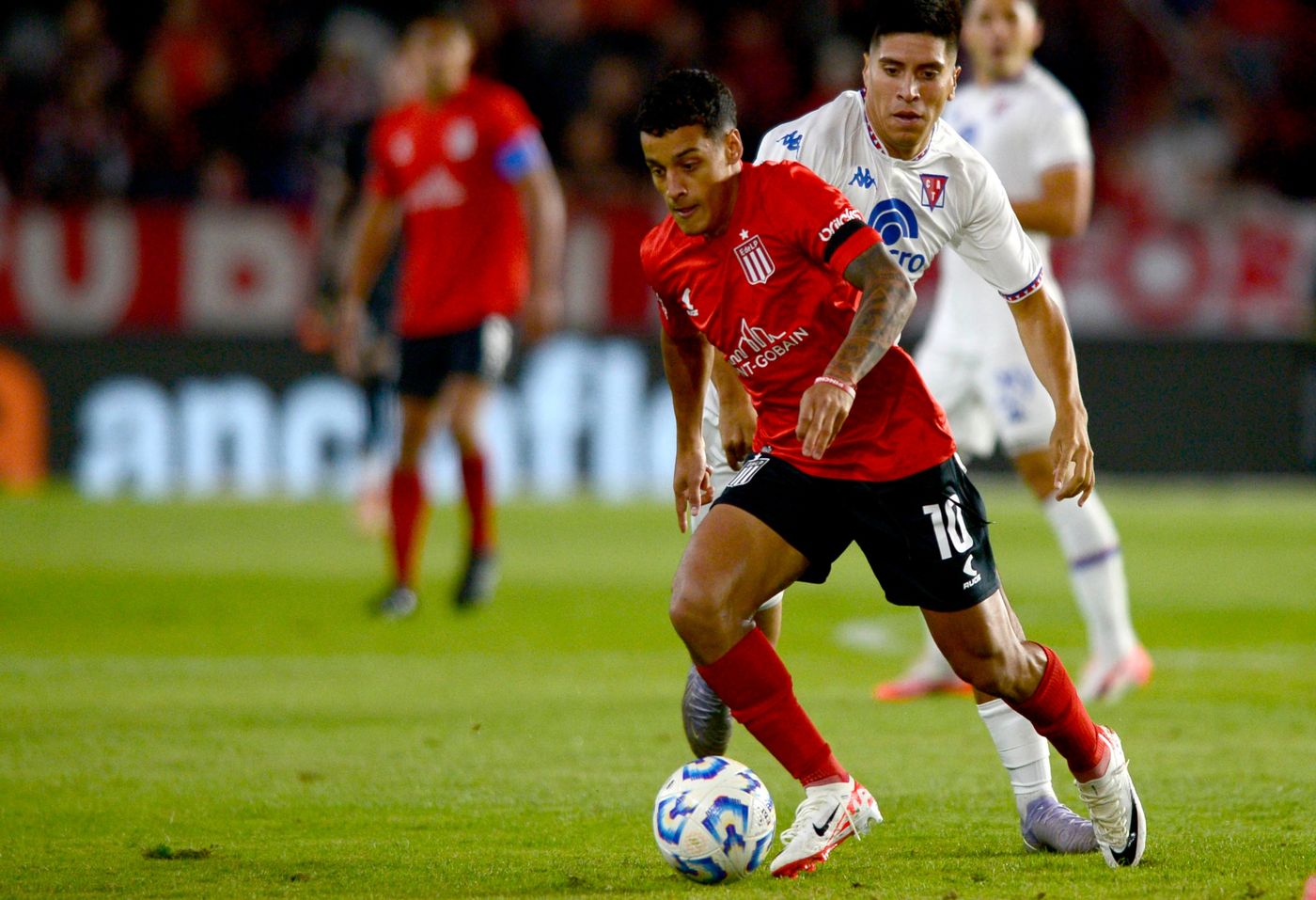 ¿De qué depende la venta de Tiago Palacios al CSKA Moscú?