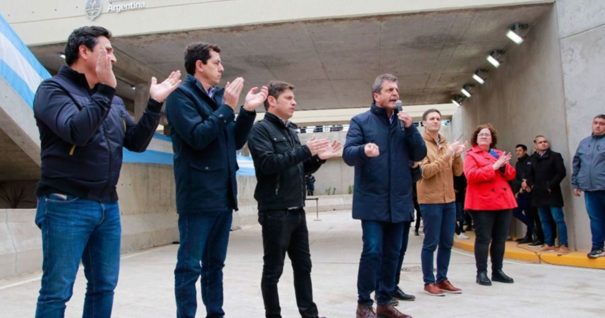 Massa alertó que si gana la oposición el boleto mínimo de tren se irá a ...