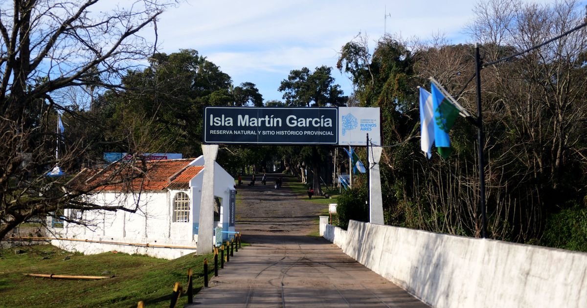 Viaje a la Isla Martín García: límite internacional de La Plata, cárcel ...