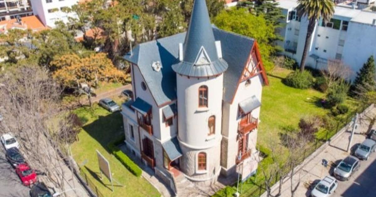 Venden una histórica casa ideada por Dardo Rocha y construida por el ...
