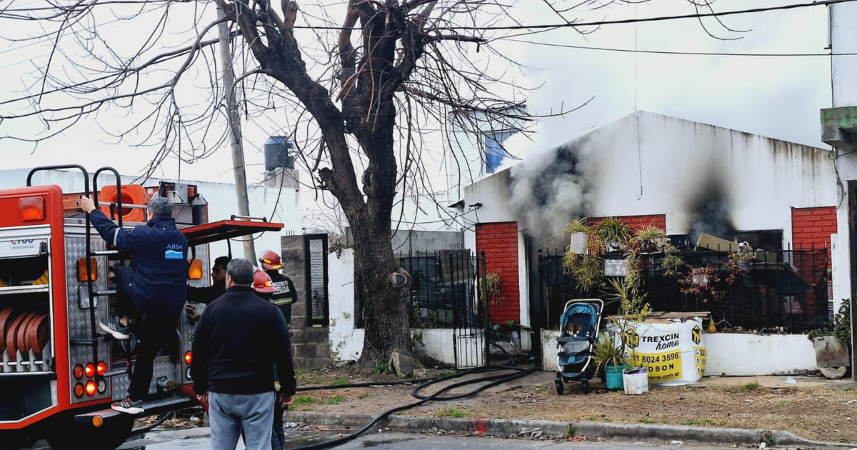 Video: un feroz incendio en Ensenada puso en peligro a una joven y un ...