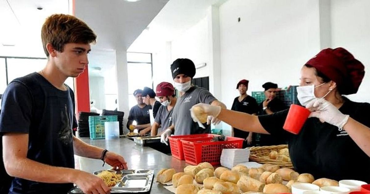 Con opción de almuerzo y cena, el Comedor Universitario reabre sus ...