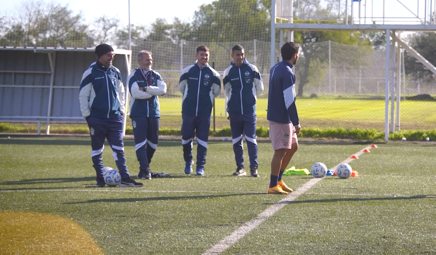 El ayudante de Alejandro Orfila que jugó en Nueva Alianza y su abuelo ...