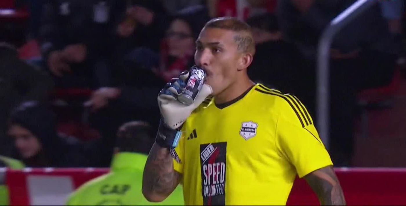 El insólito momento entre Estudiantes y Deportivo Riestra que ...