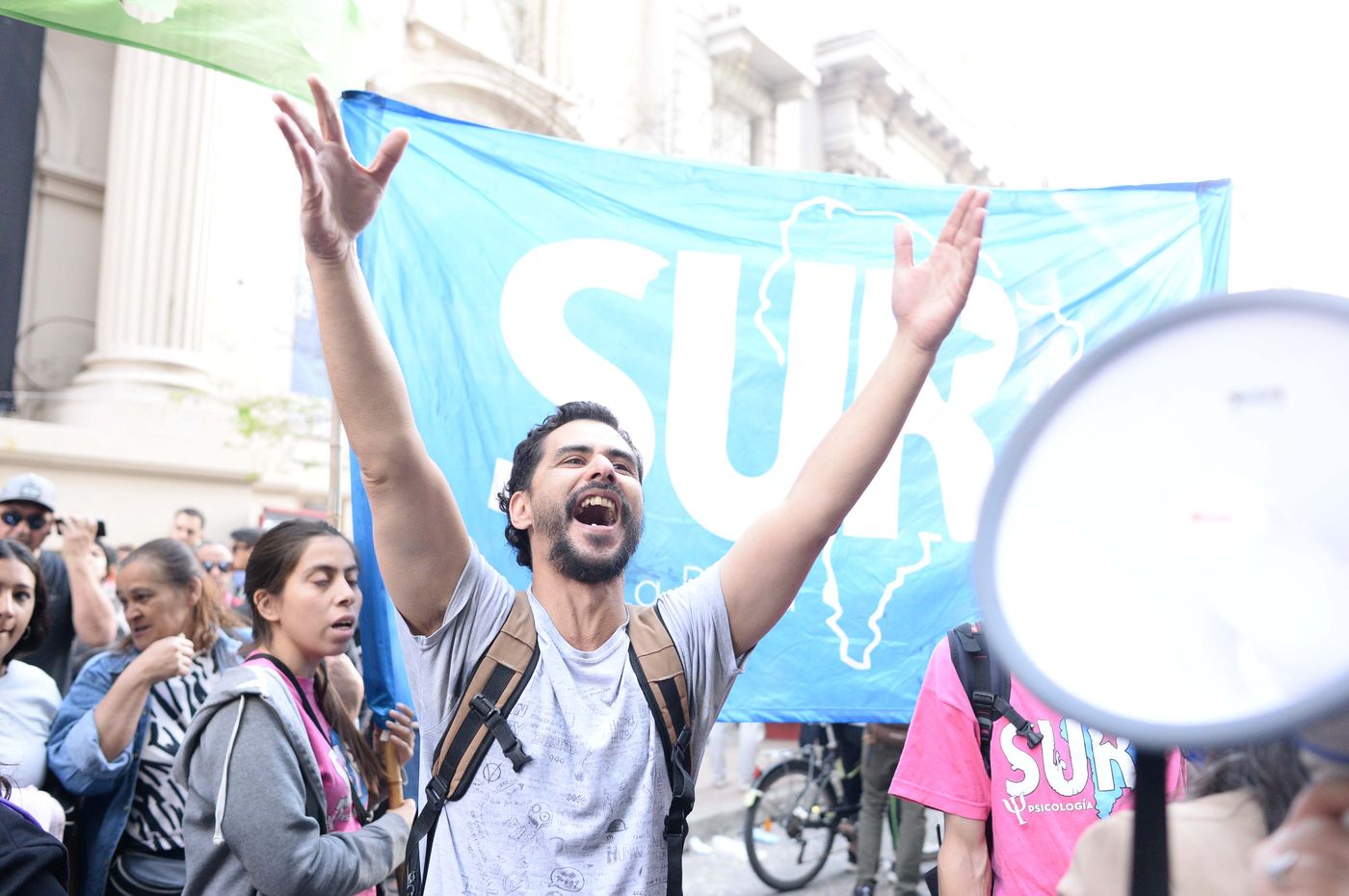 Todas las fotos de la tensión en la UNLP por el escrache a funcionarios ...