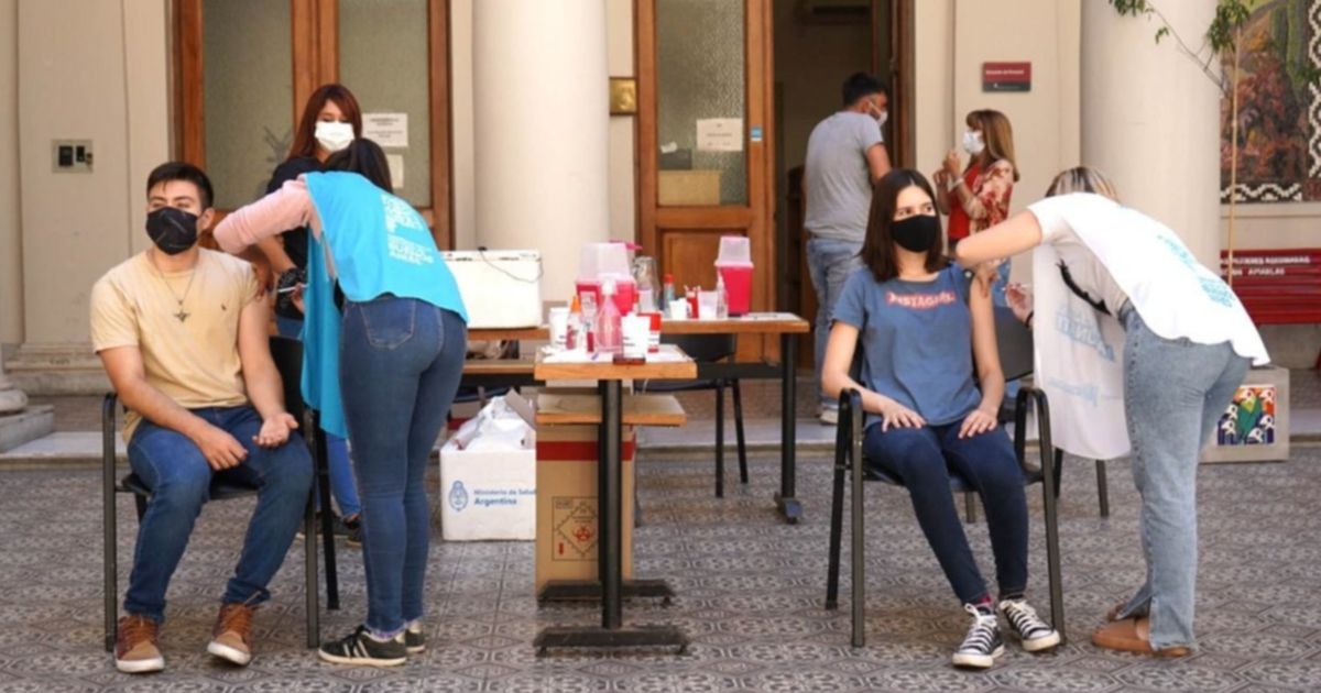 La UNLP instalará una posta itinerante de vacunación contra el COVID-19 ...